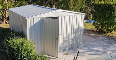 Tous les atouts d'un bel abri métallique disponible sur FRANCE ABRIS