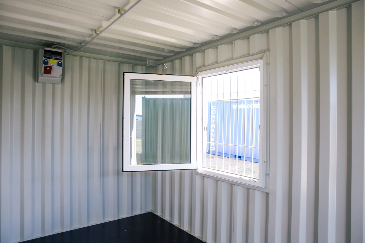 Conteneur de bureau - Container espace de travail - France Abris ...